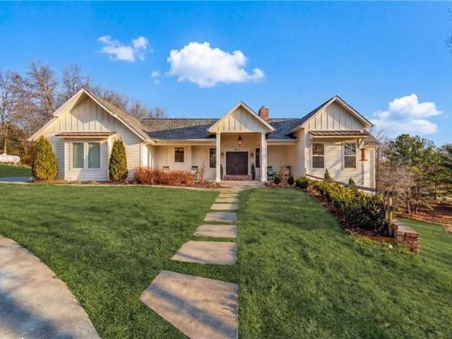 8151 Spanker Ridge Dr, Bentonville, AR 72712