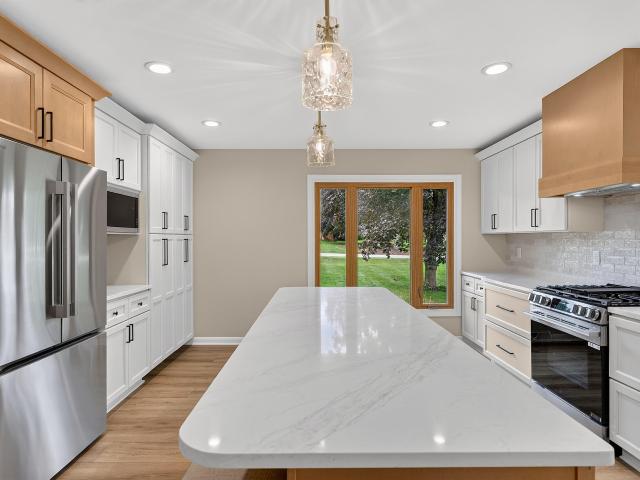 8153 W Holly Rd
