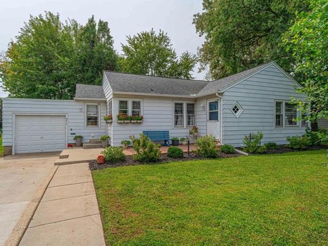815 3rd St, Lincoln, IL 62656