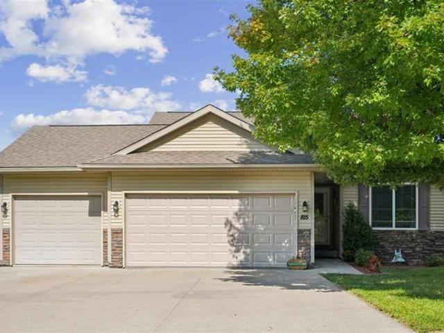 815 10th Avenue Pl, Coralville, IA 52241
