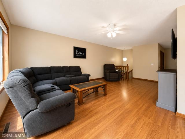 815 10th Street W