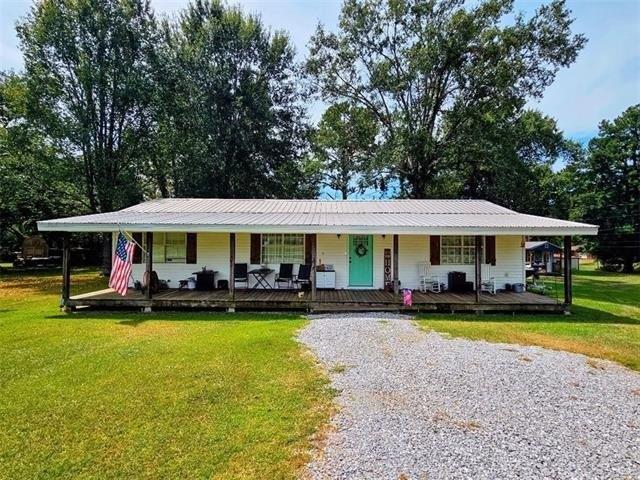815 1rst St, Dry Prong, LA 71423