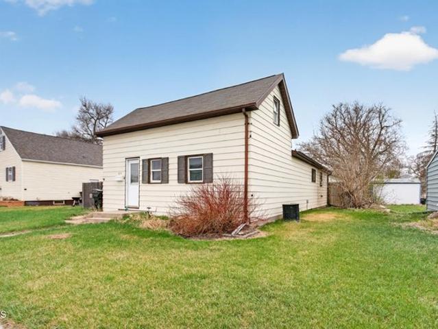 815 4th Ave W, Williston, ND 58801