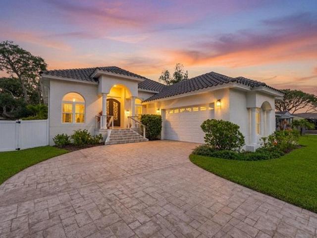 815 59th Ave NE, Saint Petersburg, FL 33703