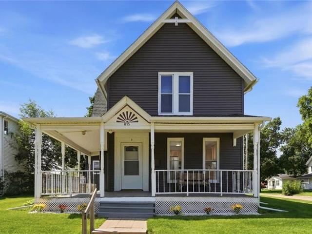 815 5th Ave, Marion, IA 52302