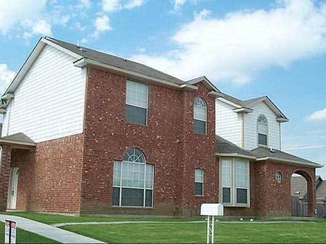 815 819 Valleybrooke Drive 3 Bedroom Apartment for Rent at 815 Valleybrooke Dr, Arlington, TX 76001