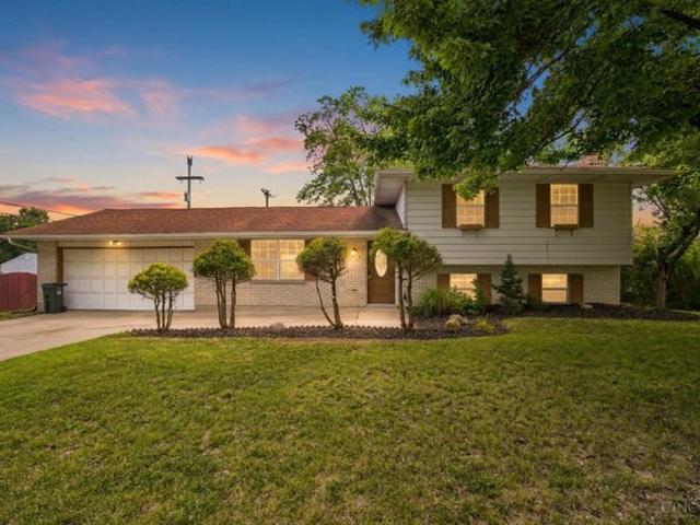 815 Carriage Hill Ln, Hamilton, OH 45013