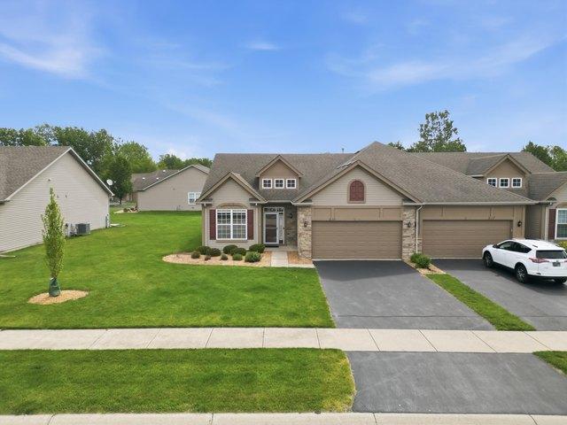 815 Charlevoix Way, Schererville, IN 46375
