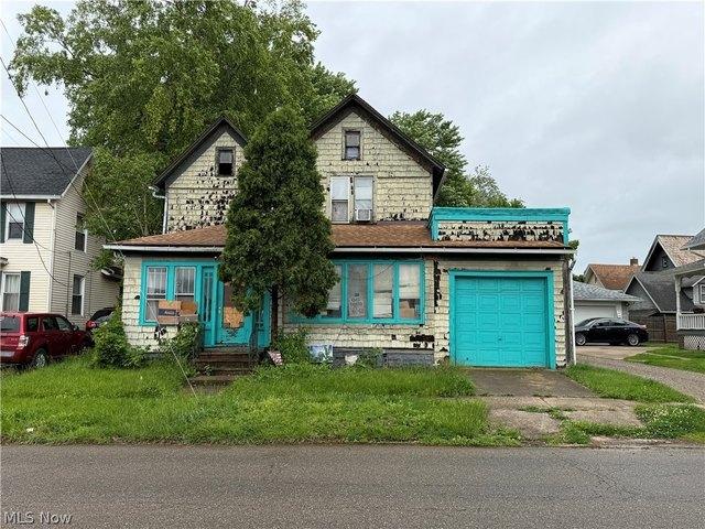 815 Amherst Rd NE, Massillon, OH 44646