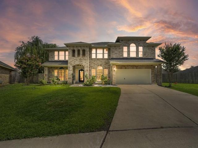 815 Arlington Ln, Rosenberg, TX 77469