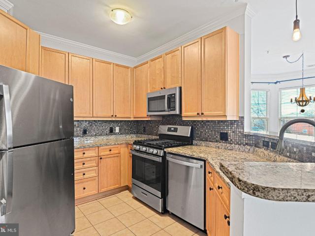 815 Branch Dr, Unit 207, Herndon, VA 20170 | MLS #VAFX2289 | Compass