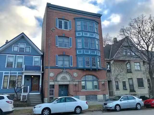 815 E Knapp St, Unit 2, Milwaukee, WI 53202 MLS #1918855