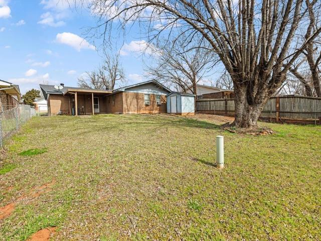 815 E Lamplighter Circle