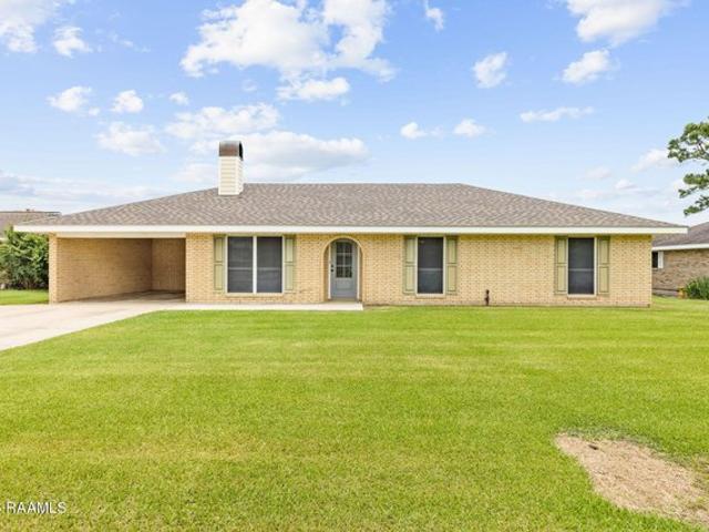 815 E St, Rayne, LA 70578