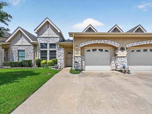 815 Earhart Ave, Grand Prairie, TX 75051