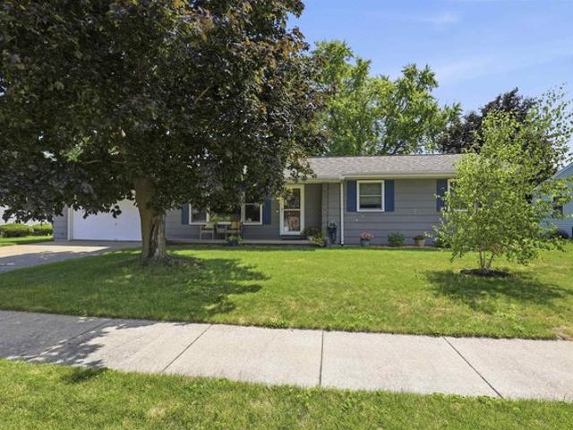 815 Eckardt Ct, Oshkosh, WI 54902