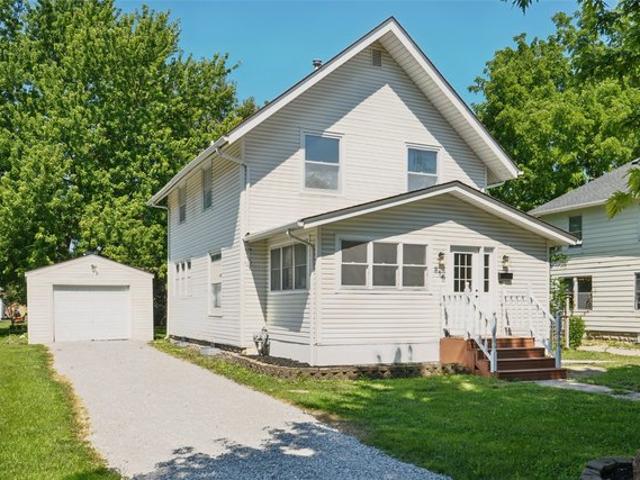 815 Elm Ave, Story City, IA 50248