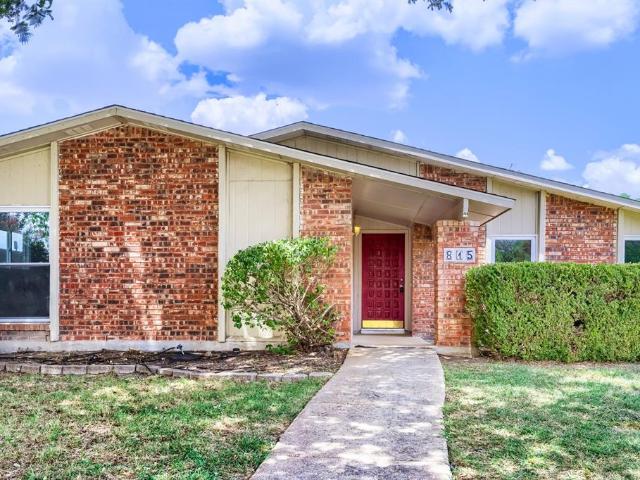 815 Fleming Trail