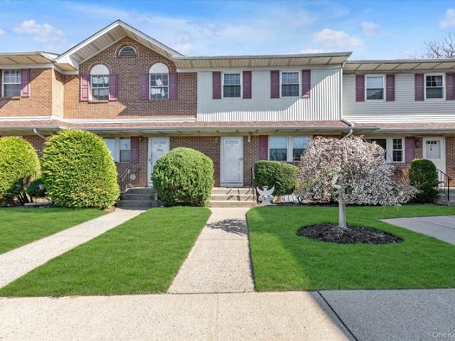 815 Franklin Ave Apt 13, Valley Stream, NY 11580