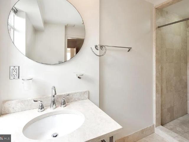 815 King Street # 5B