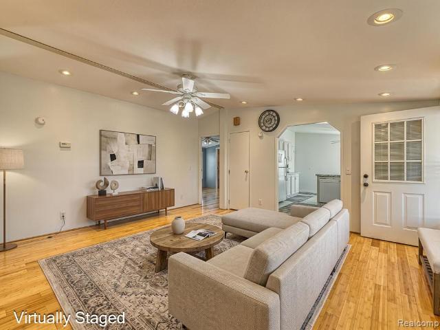 815 Jacobs Landing