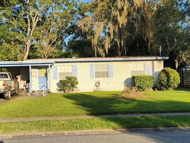815 LA Marche Dr, Jacksonville, FL 32205