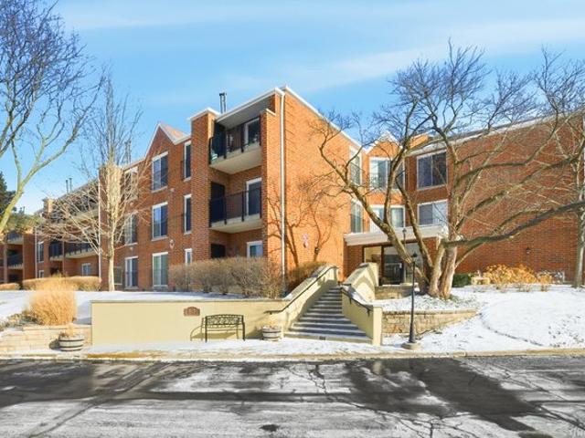 815 Leicester Rd Apt 109, Elk Grove Village, IL 60007