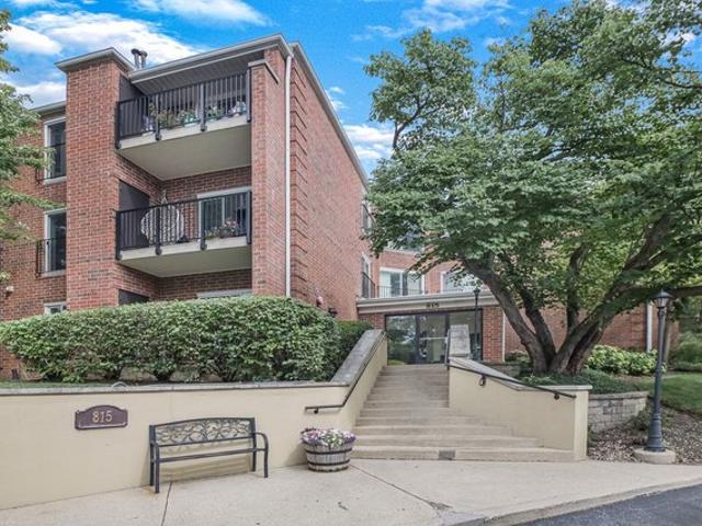 815 Leicester Rd Unit 312A, Elk Grove Village, IL 60007