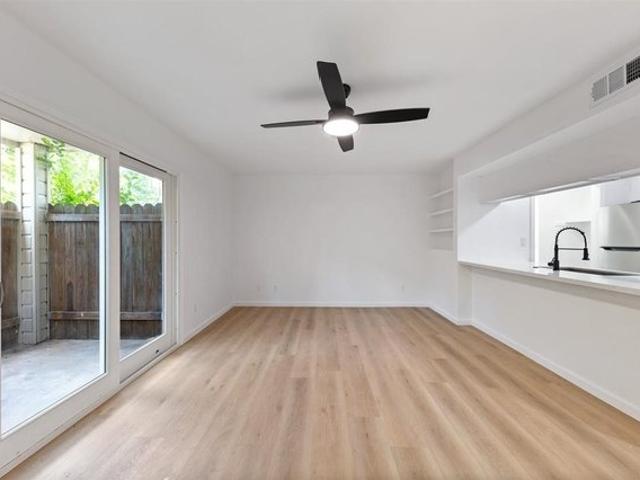 815 Lyle West Ave Apt A, Cleveland, TX 77327