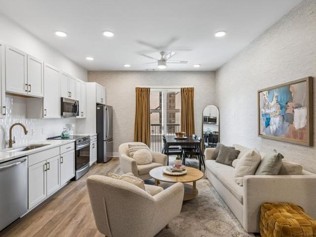 815 Main St Apt 202, Nashville, TN 37206