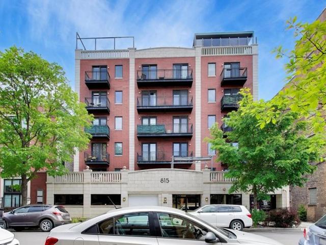 815 N Marshfield Ave Apt 204, Chicago, IL 60622