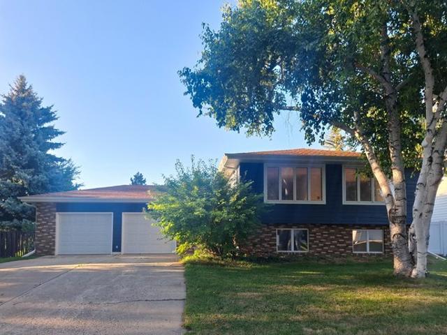 815 NE 18th Ave, Aberdeen, SD 57401