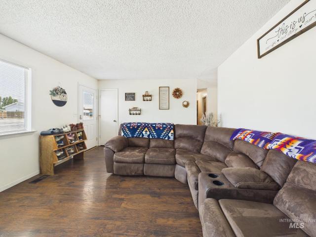 815 NW 2nd St