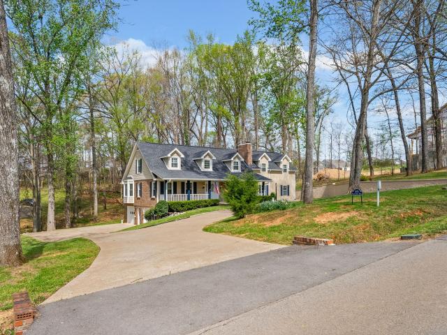 815 Shady Bluff Trl