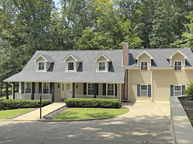 815 Shady Bluff Trl