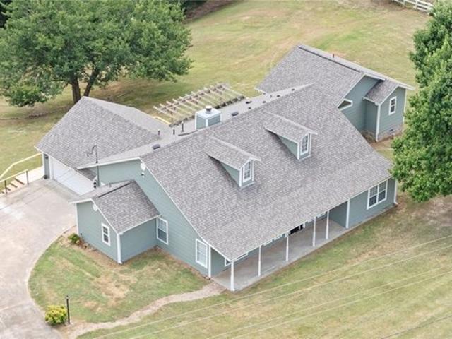 815 Steele Rd, Tontitown, AR 72762