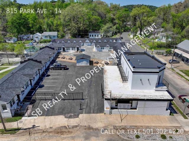 815 Park Ave, 1 bed, 1 full bath