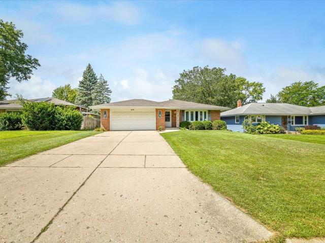 815 Parkside Drive