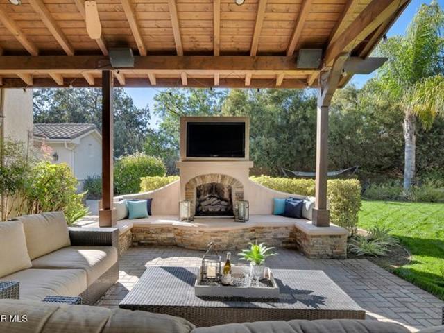 815 Rancho Rd, Thousand Oaks, CA 91362