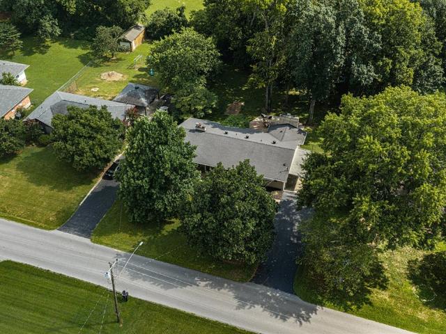 815 Ridgecrest Way