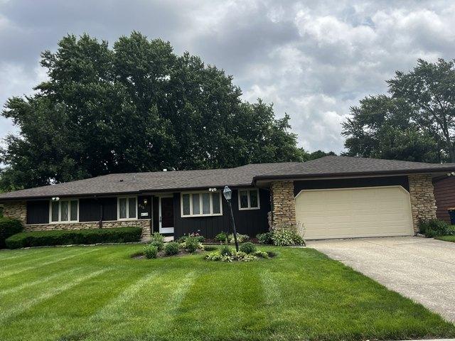 815 Ruth Dr, Elgin, IL 60123
