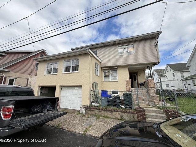 815 W 1st St, Hazleton, PA 18201
