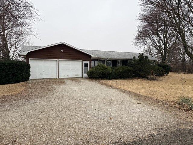 815 W Walnut St, Oglesby, IL 61348