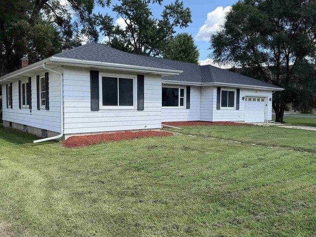 815 W Wisconsin St, Portage, WI 53901