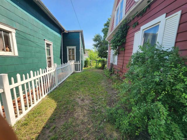 815 W Division Street