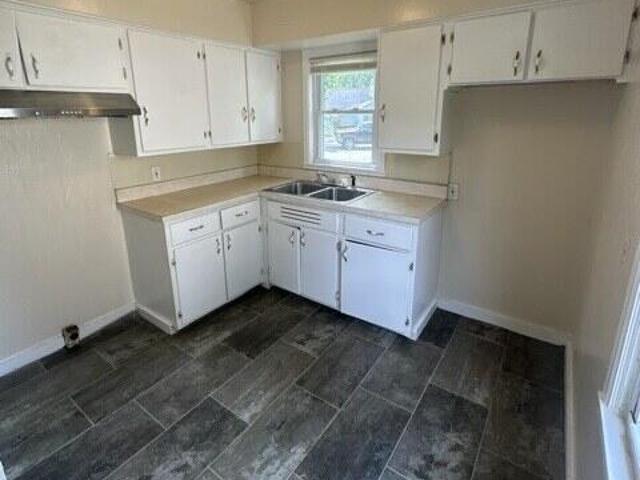 815 Woodbine Avenue