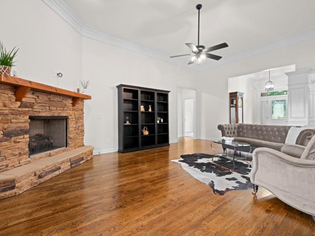 815 Tall Oak Trl