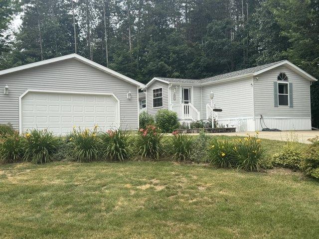 8166 Constitution Blvd, Cadillac, MI 49601