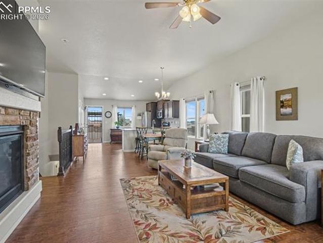 8167 Mockorange Heights