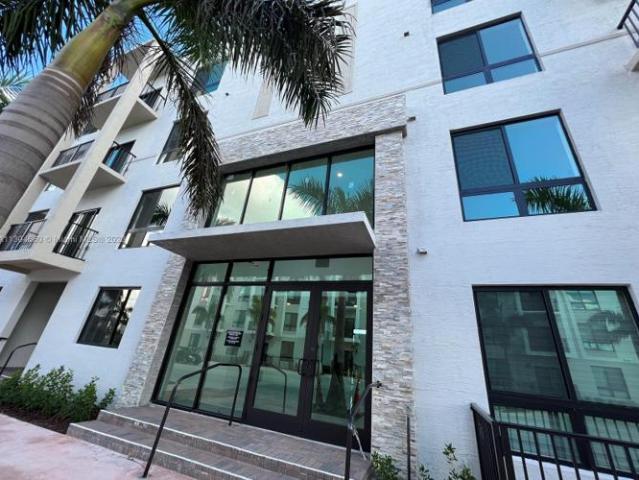 8167 41 St Street NW #408, Doral, FL 33166